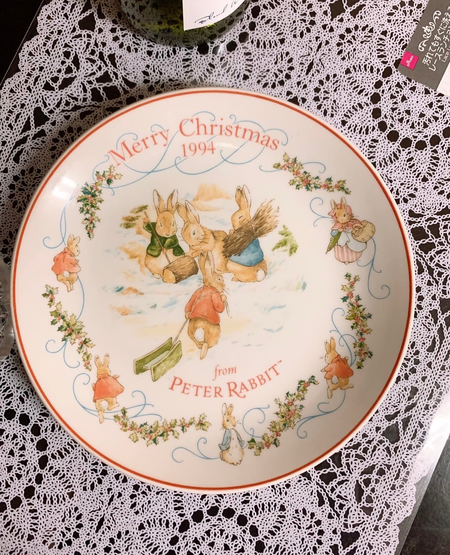 PETER RABBIT Made in England Decorative Plate 21cm, Furniture & Home ...