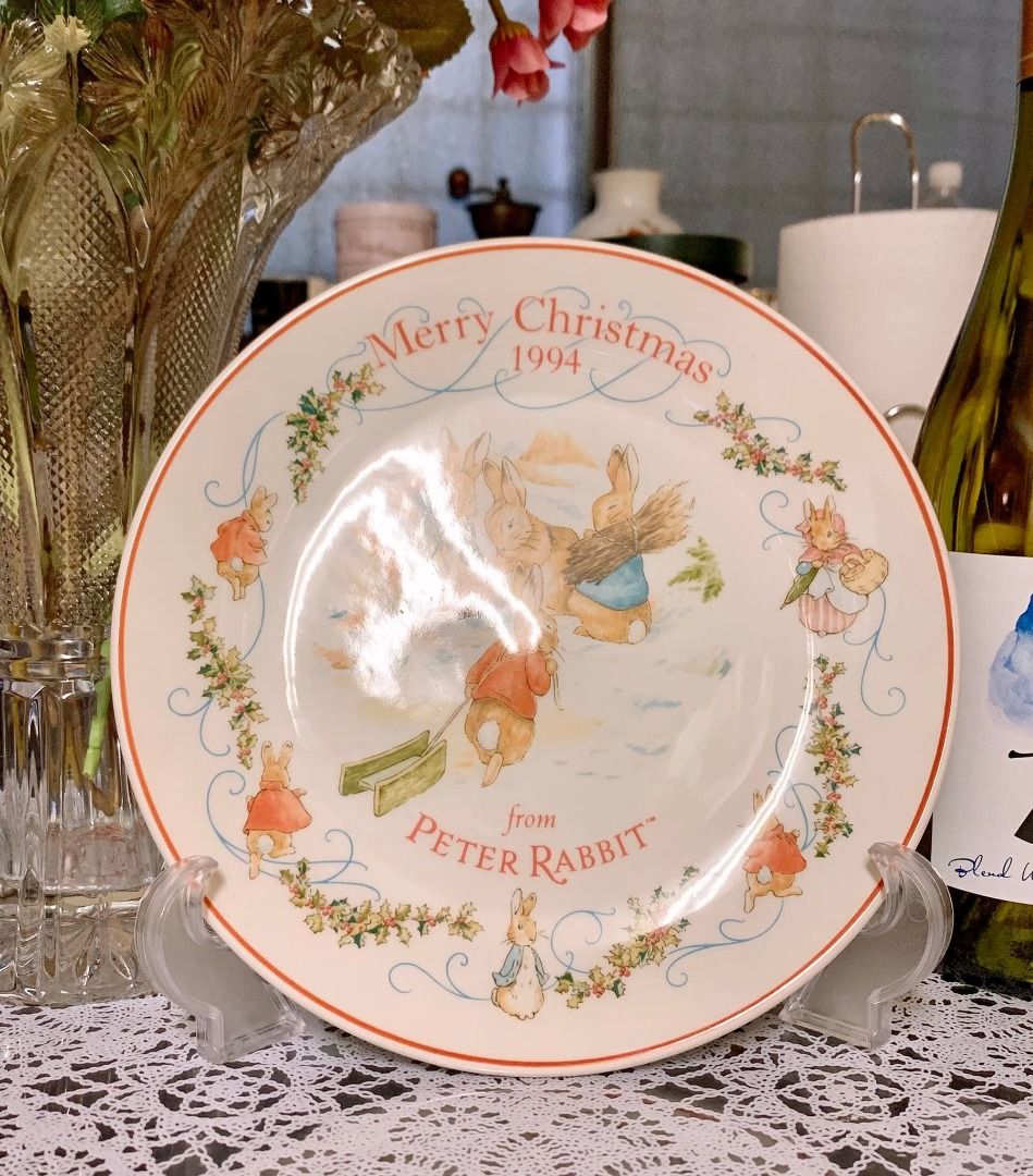 PETER RABBIT Made in England Decorative Plate 21cm, Furniture & Home ...