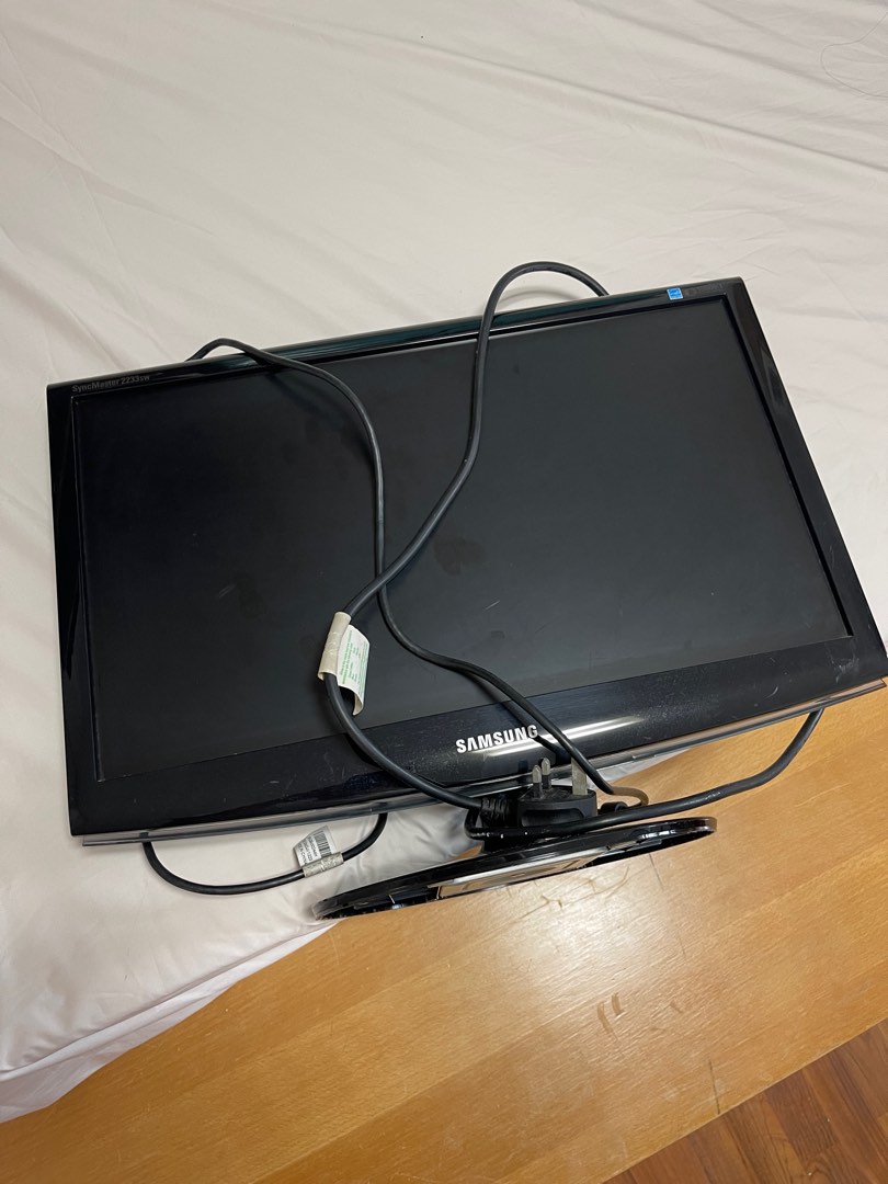 PUNGGOL PICK UP - 55cm Samsung monitor , Computers & Tech, Desktops on ...