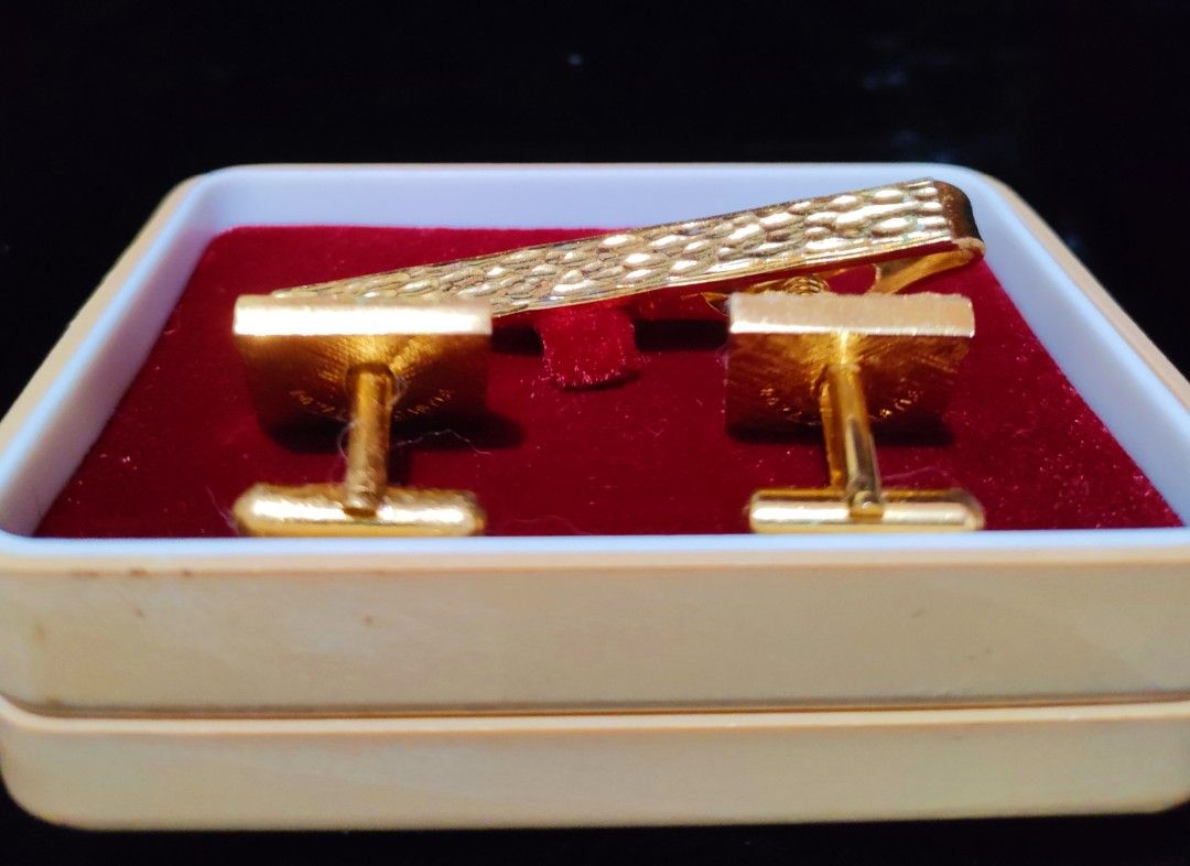 Royal Castle Cuff Links with Tie Pin Set, Men's Fashion, Watches ...