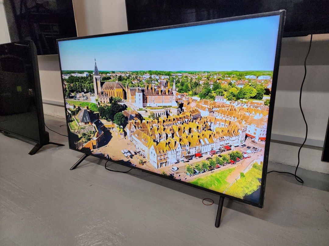 SAMSUNG 55" UHD 4K Smart tv UA55NU7100 Condition: 8/10 Delivery Add $50 ...