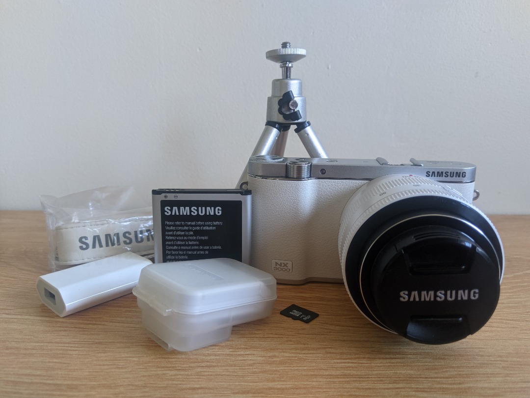 Samsung NX3000 with 20-50mm Lens Wifi & NFC Smart Mirrorless Camera ...