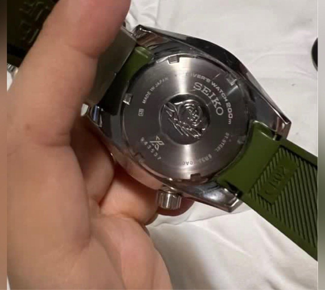 Seiko hulk, Men's Fashion, Watches & Accessories, Watches on Carousell