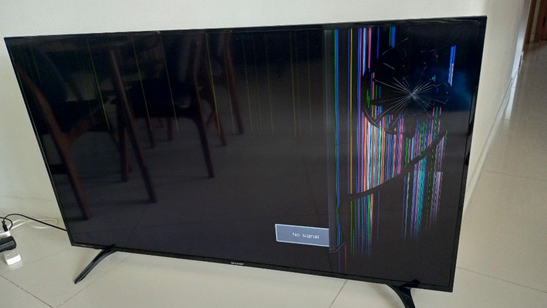 Sharp TV 60 inch, screen fading after minutes, TV & Home Appliances, TV ...