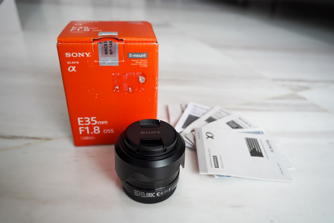 Sony E 35mm F1.8 OSS APSC, Photography, Lens & Kits on Carousell