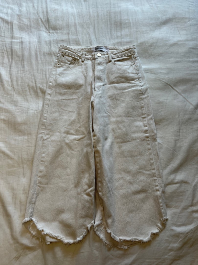 TEM curved hem wide leg jeans, Women's Fashion, Bottoms, Jeans ...