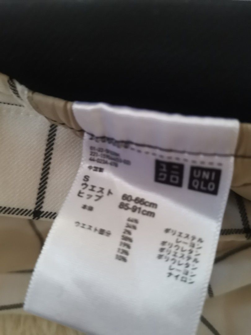 Uniqlo grid ezy ankle pants white, Women's Fashion, Bottoms, Other ...