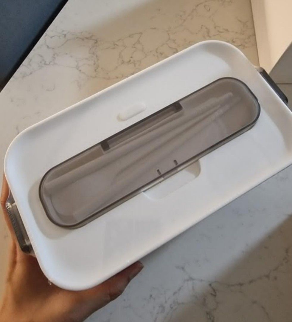 Uniqlo lunch/bento box, Furniture & Home Living, Kitchenware ...