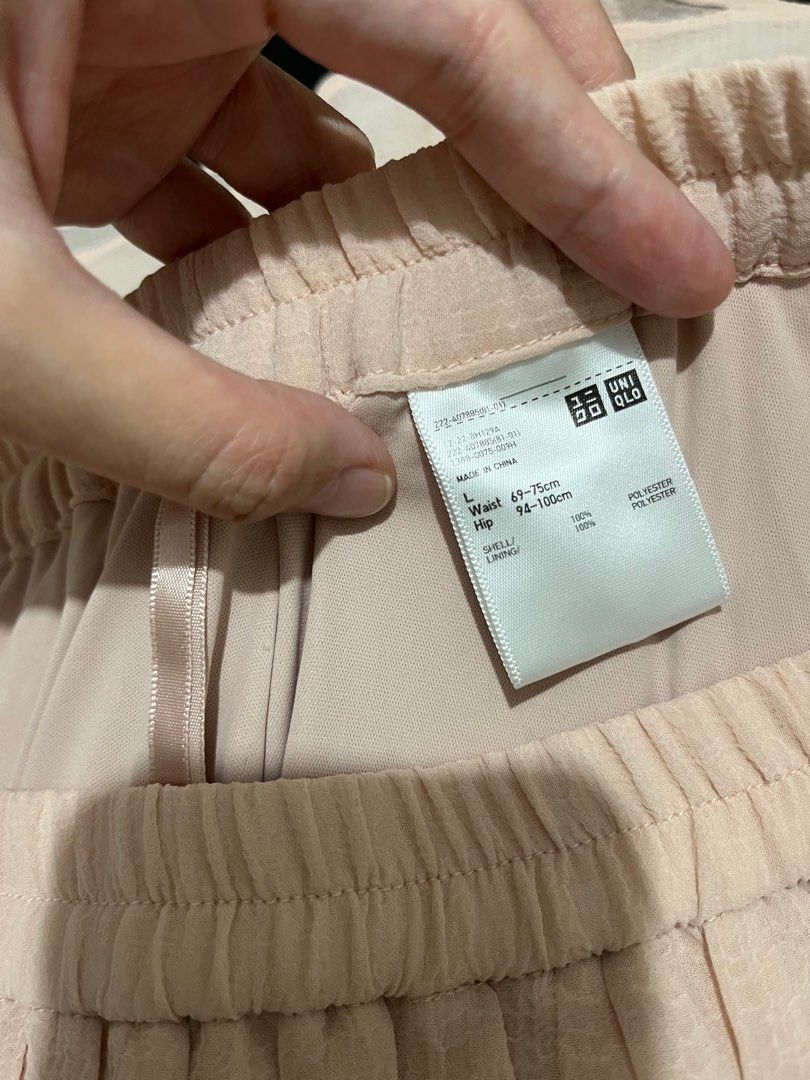 Uniqlo Pleated Skirt, Women's Fashion, Bottoms, Skirts on Carousell