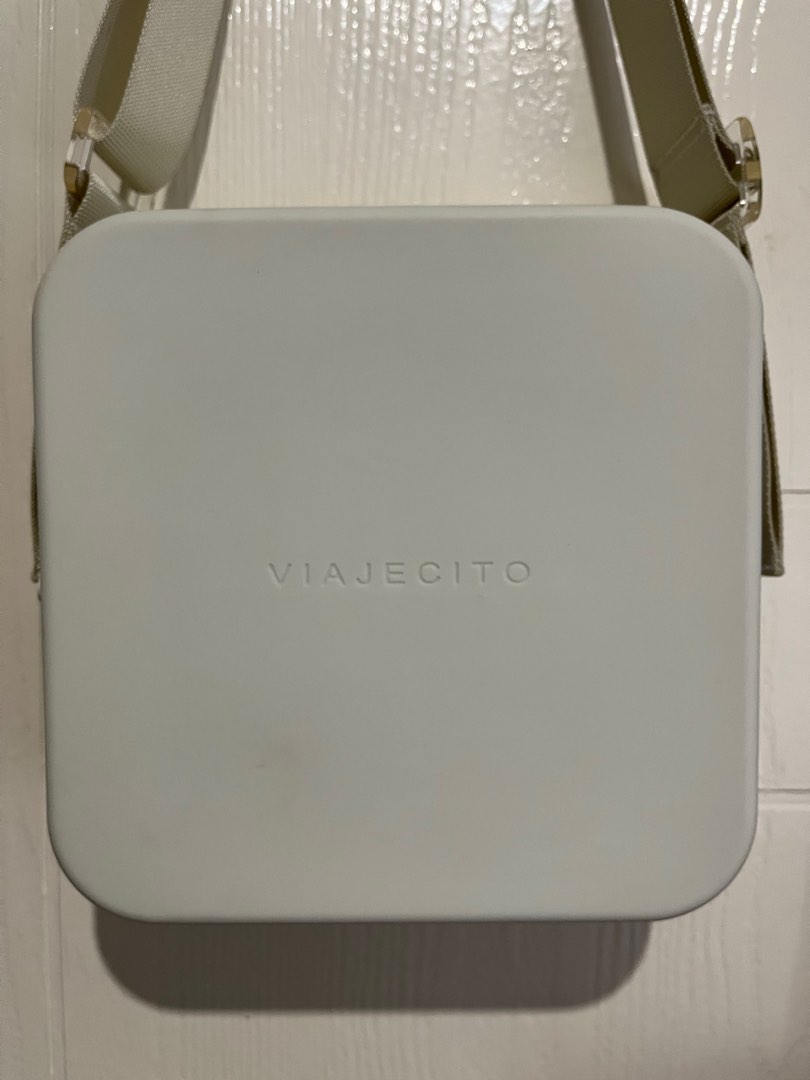 Viajecito Sample Sale, Women's Fashion, Bags & Wallets, Cross-body Bags ...