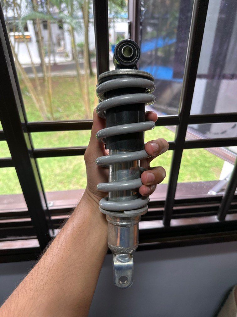 Yamaha R15 V3 stock mono shock/rear suspension, Motorcycles, Motorcycle ...