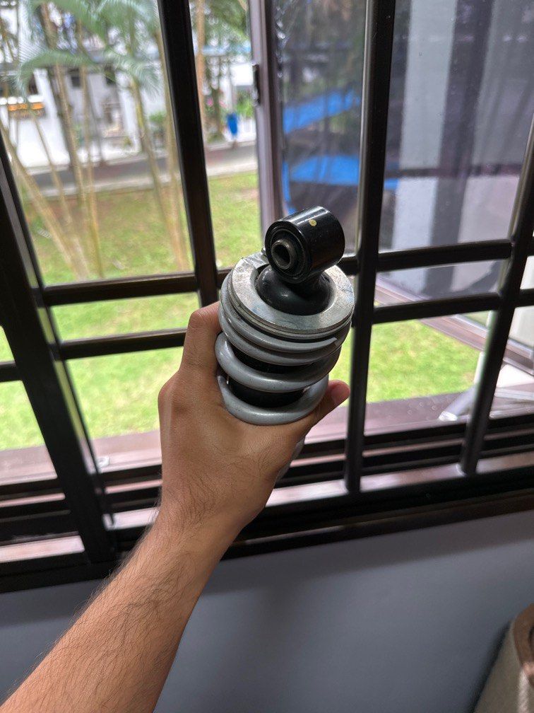 Yamaha R15 V3 stock mono shock/rear suspension, Motorcycles, Motorcycle ...