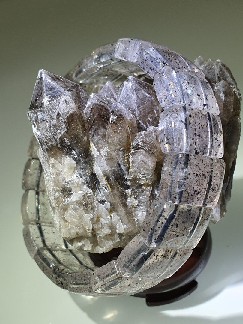 黑超七 Black Super 7, Women's Fashion, Jewelry & Organisers, Bracelets on ...