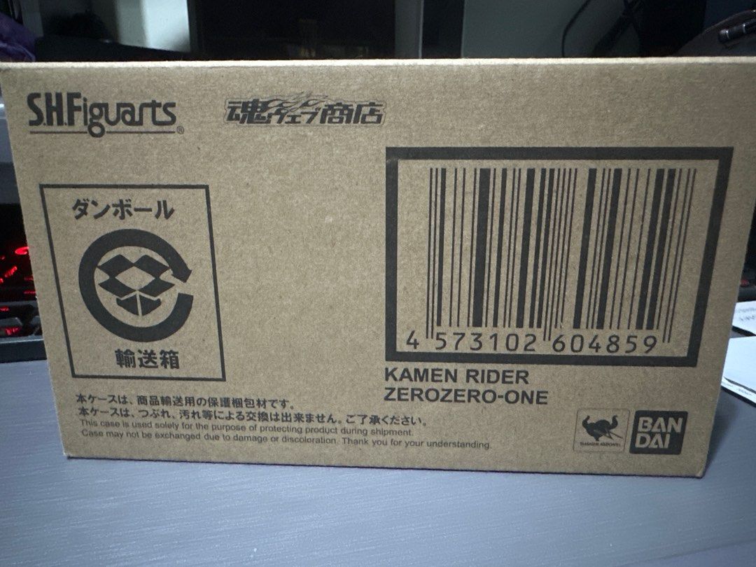 全新日版 SHF 幪面超人 001 ZEROZERO-ONE, 興趣及遊戲, 玩具 & 遊戲類 - Carousell