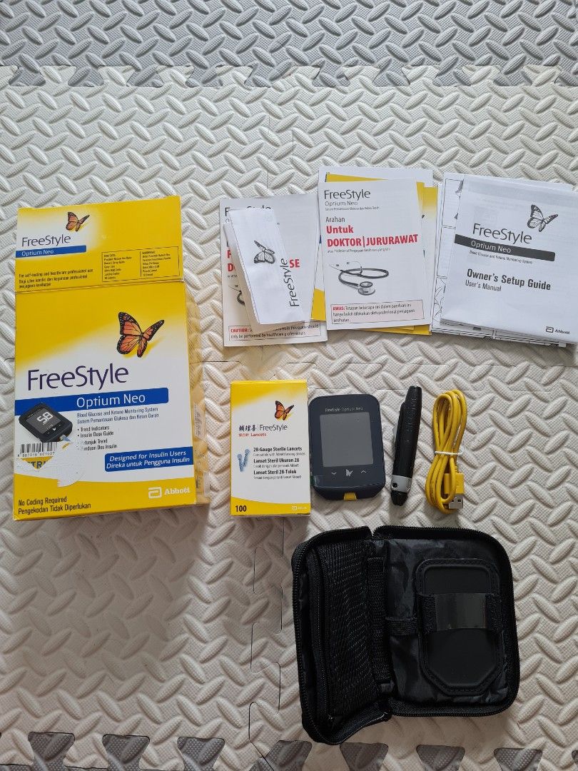 Abbott Blood Glucose Meter and Sterile Lancets, Health & Nutrition ...