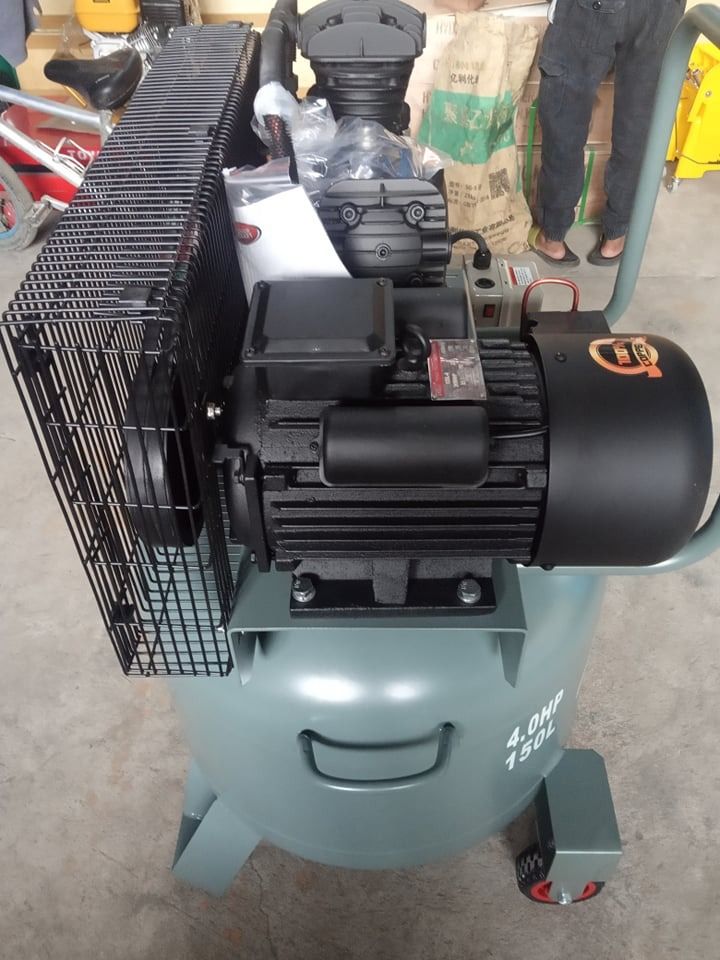 Air Compressor (4HP), Commercial & Industrial, Industrial Equipment on ...