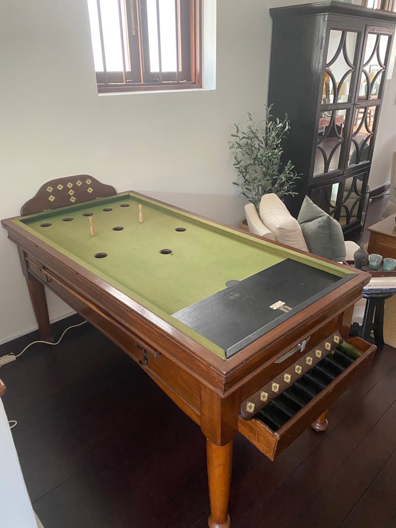 Antique Irish Bar Pool Table from 1905 - selling to the highest bidder ...