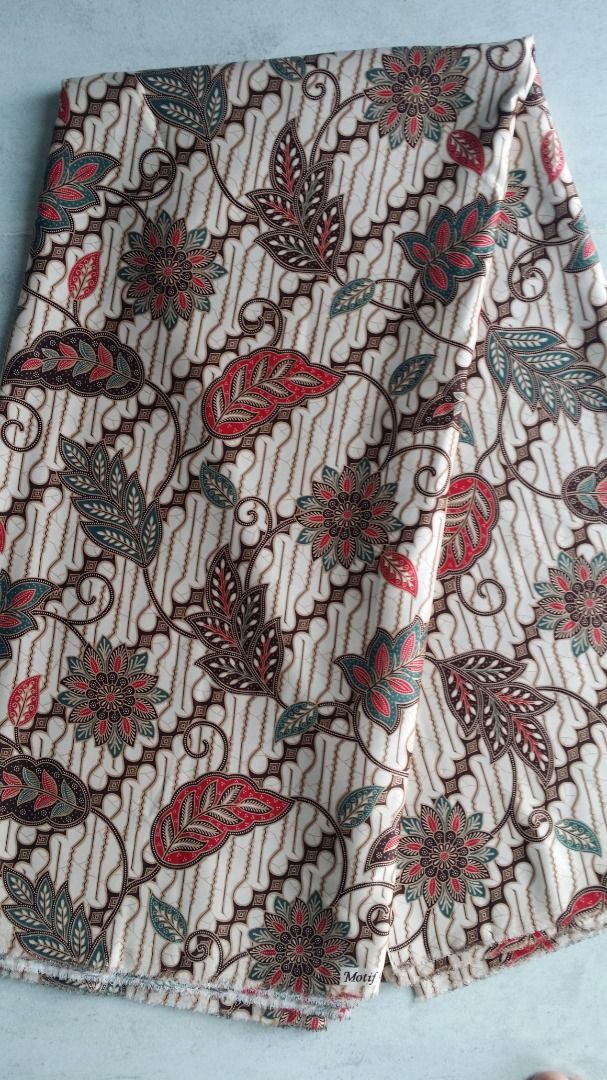Batik Satin Indonesia 4.25m, Women's Fashion, Muslimah Fashion, Baju ...