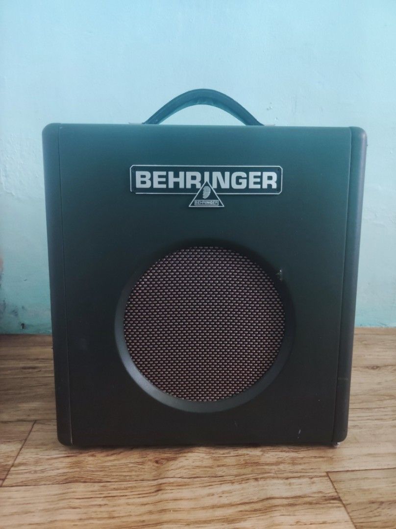 Behringer Thunderbird BX108, Hobbies & Toys, Music & Media, Musical ...