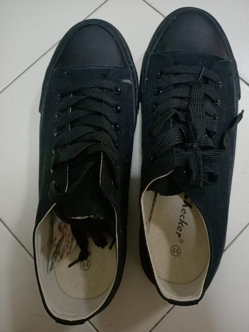 Checker shoe, Women's Fashion, Footwear, Sneakers on Carousell