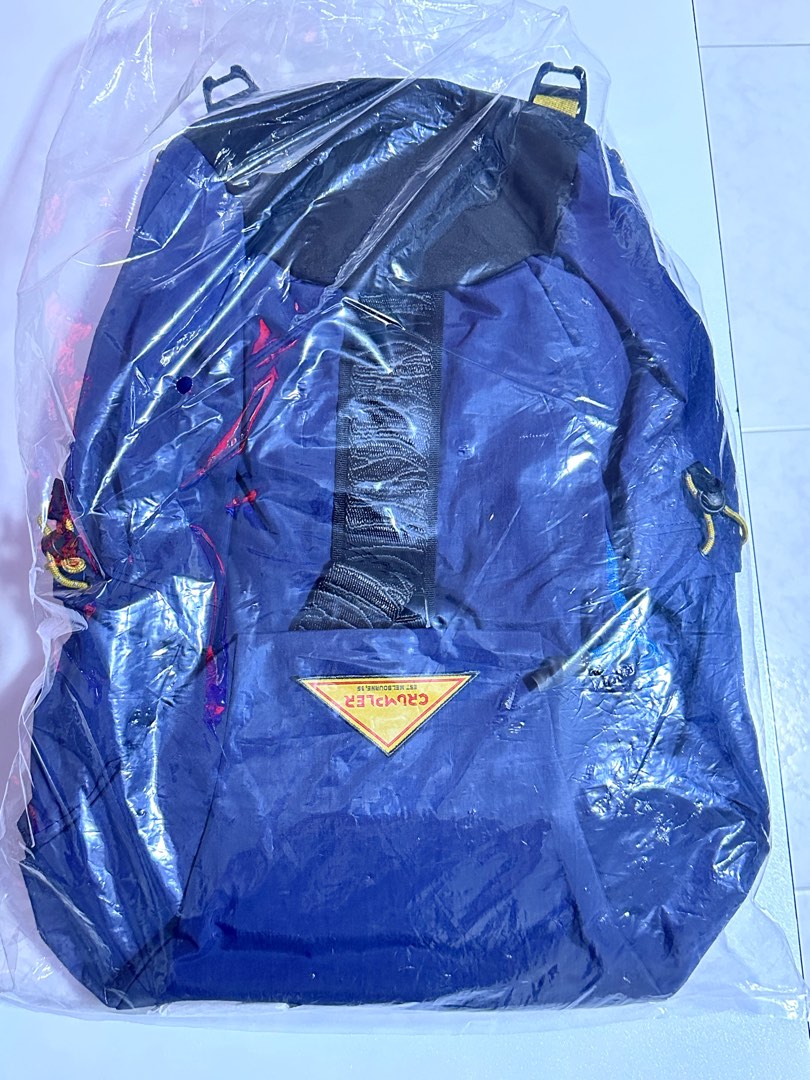 Crumpler beaten track, Men's Fashion, Bags, Backpacks on Carousell