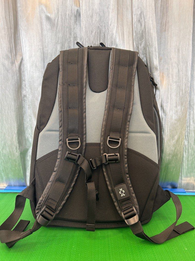 Crumpler Zero Border Backpack Black 30L, Men's Fashion, Bags, Backpacks ...
