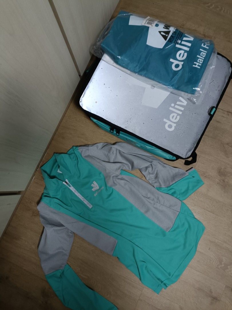 Deliveroo Rider Kit, Everything Else on Carousell