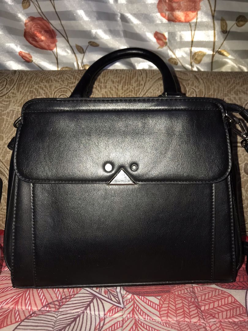 Dusto Two Way Bag, Women's Fashion, Bags & Wallets, Cross-body Bags on ...