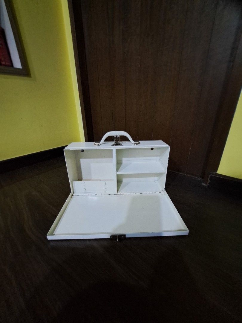 First Aid Box, Hobbies & Toys, Memorabilia & Collectibles, Vintage ...