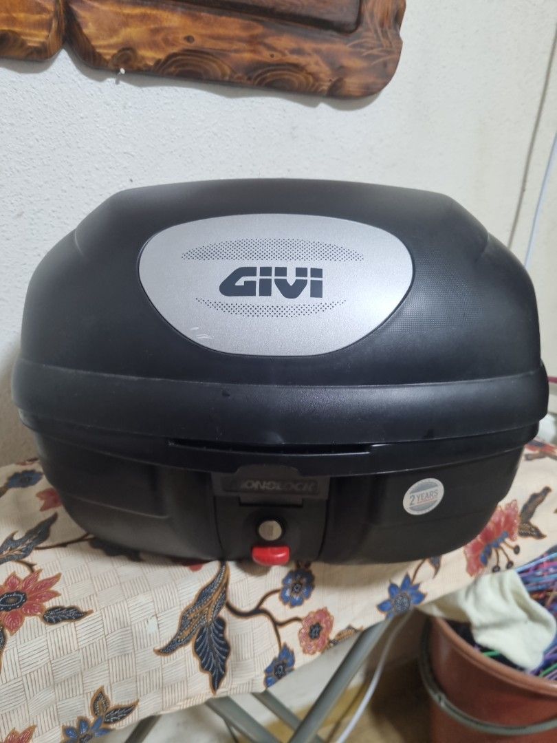 GIVI BOX CLEARANCE!!!, Motorcycles, Motorcycle Accessories on Carousell