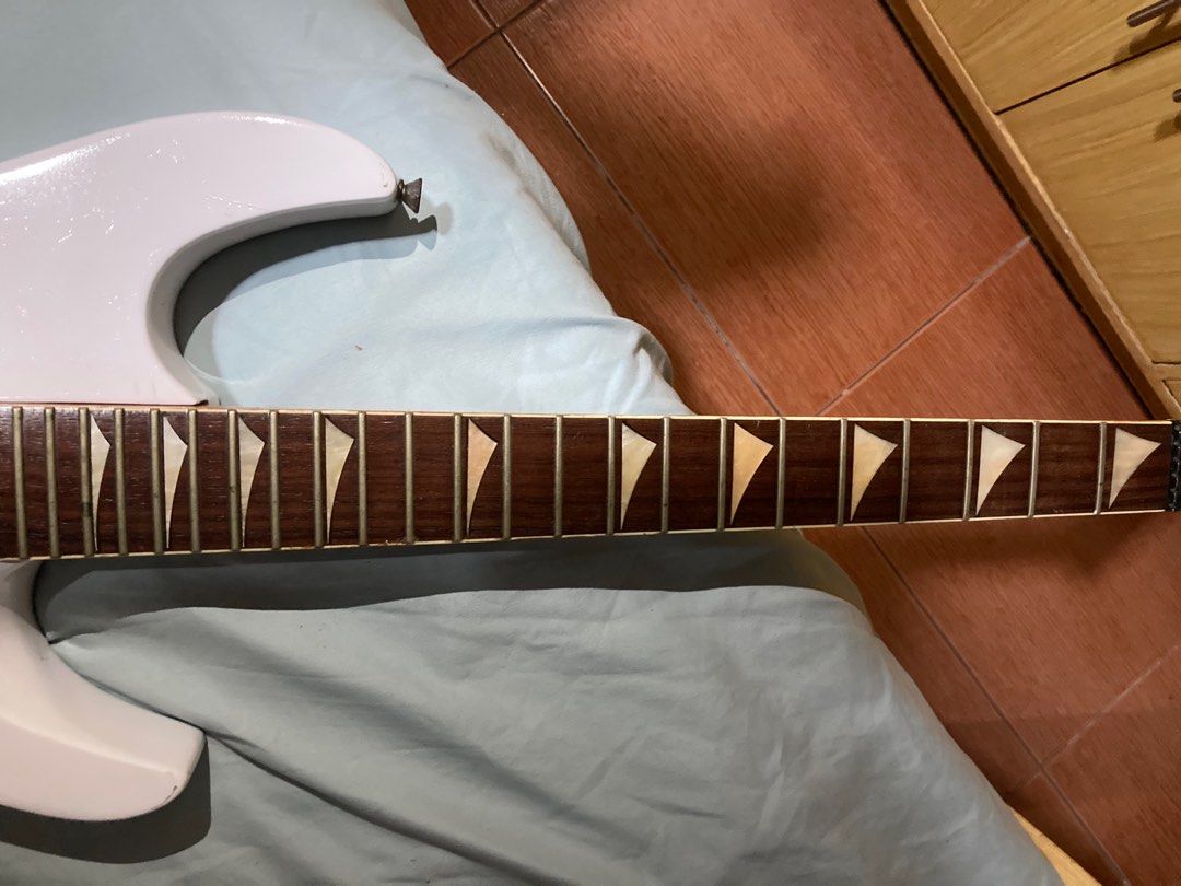 Gtx 33 Guitar, Hobbies & Toys, Music & Media, Musical Instruments on ...