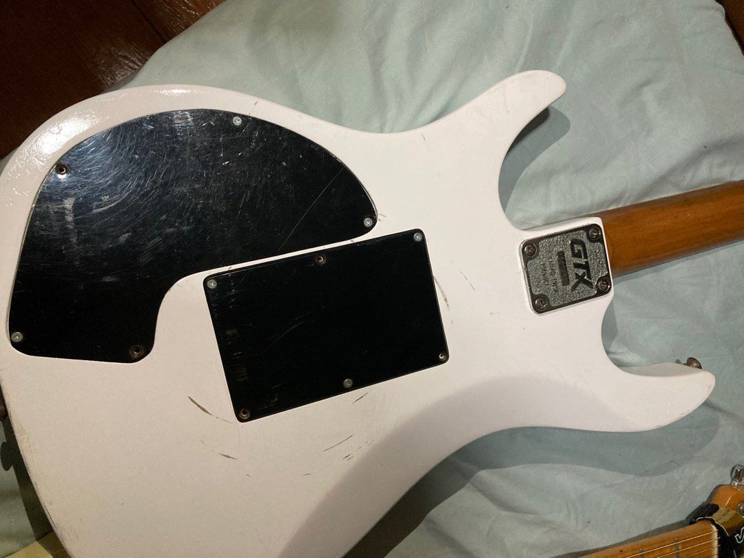 Gtx 33 Guitar, Hobbies & Toys, Music & Media, Musical Instruments on ...