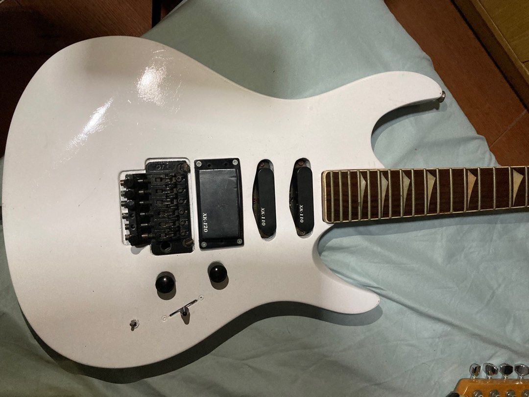 Gtx 33 Guitar, Hobbies & Toys, Music & Media, Musical Instruments on ...