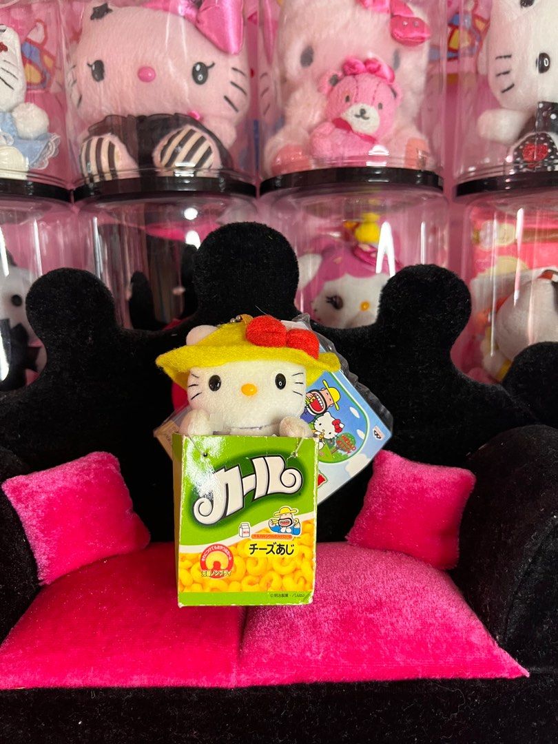 Hello kitty small with box of food Vintage, Hobbies & Toys, Toys ...