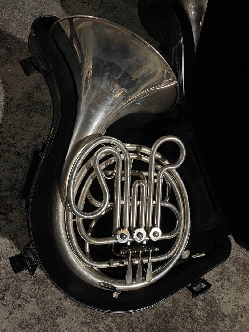 Holton U.S.A H602 horn, Hobbies & Toys, Music & Media, Musical ...