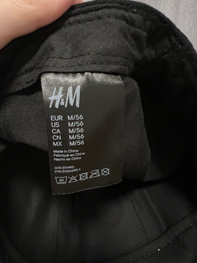 H&M Black Velvet Cap, Men's Fashion, Watches & Accessories, Caps & Hats ...