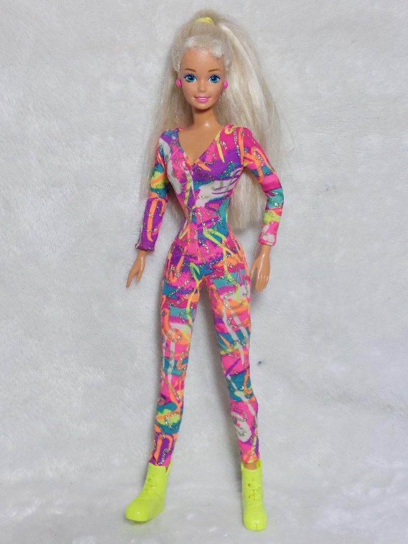 Hot Skatin Barbie, Hobbies & Toys, Toys & Games on Carousell
