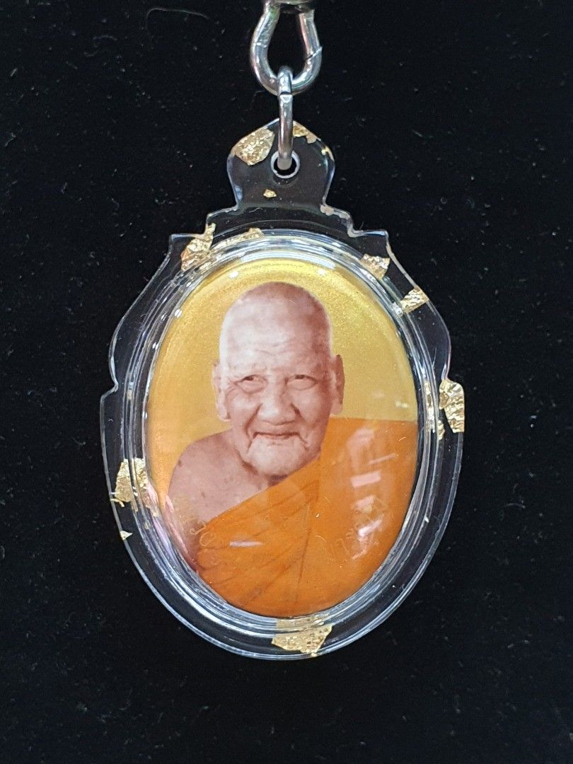 Lp Keaw Locket Thai Amulet, Hobbies & Toys, Memorabilia & Collectibles ...