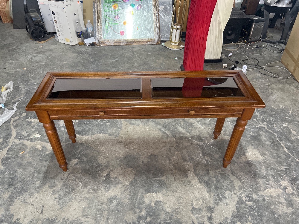 Mahogany Antique Console Table with Glass Top / Meja Konsol Antik Mahoni dengan Bahagian Atas ...