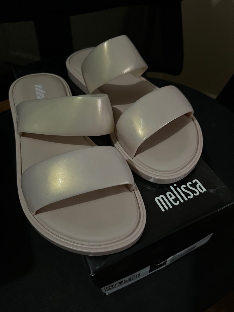 Melissa Bubble Slides (Pearl), Women's Fashion, Footwear, Slippers and slides on Carousell