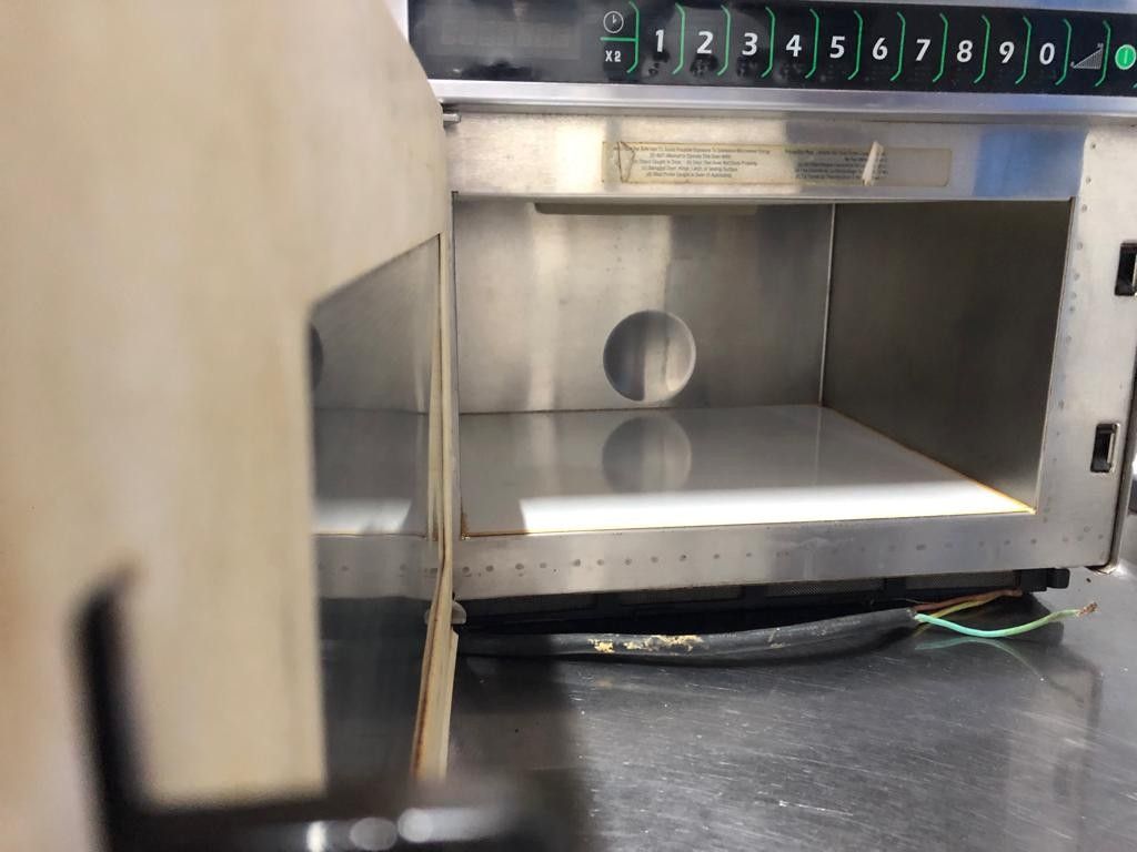 Menumaster DEC14E2 Heavy Duty Compact Microwave, TV & Home Appliances ...