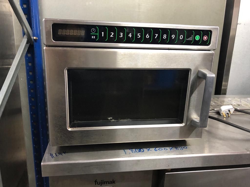 Menumaster DEC18MU Commercial Microwave, TV & Home Appliances, Kitchen ...