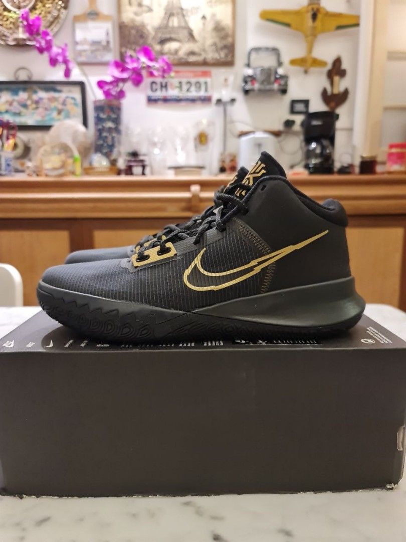 Nike fly trap kyrie basketball shoe US 10, Men's Fashion, Footwear ...