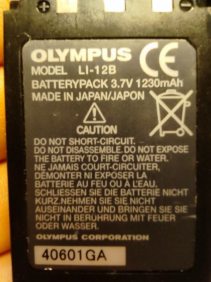 Olympus battery charger Li-10C with 2 batteries, Computers & Tech ...