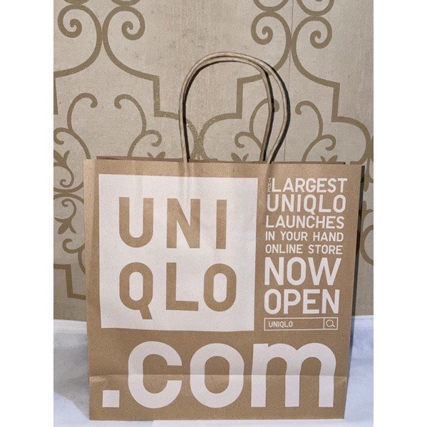 Paperbag Uniqlo, Olshop Fashion, Olshop Wanita di Carousell