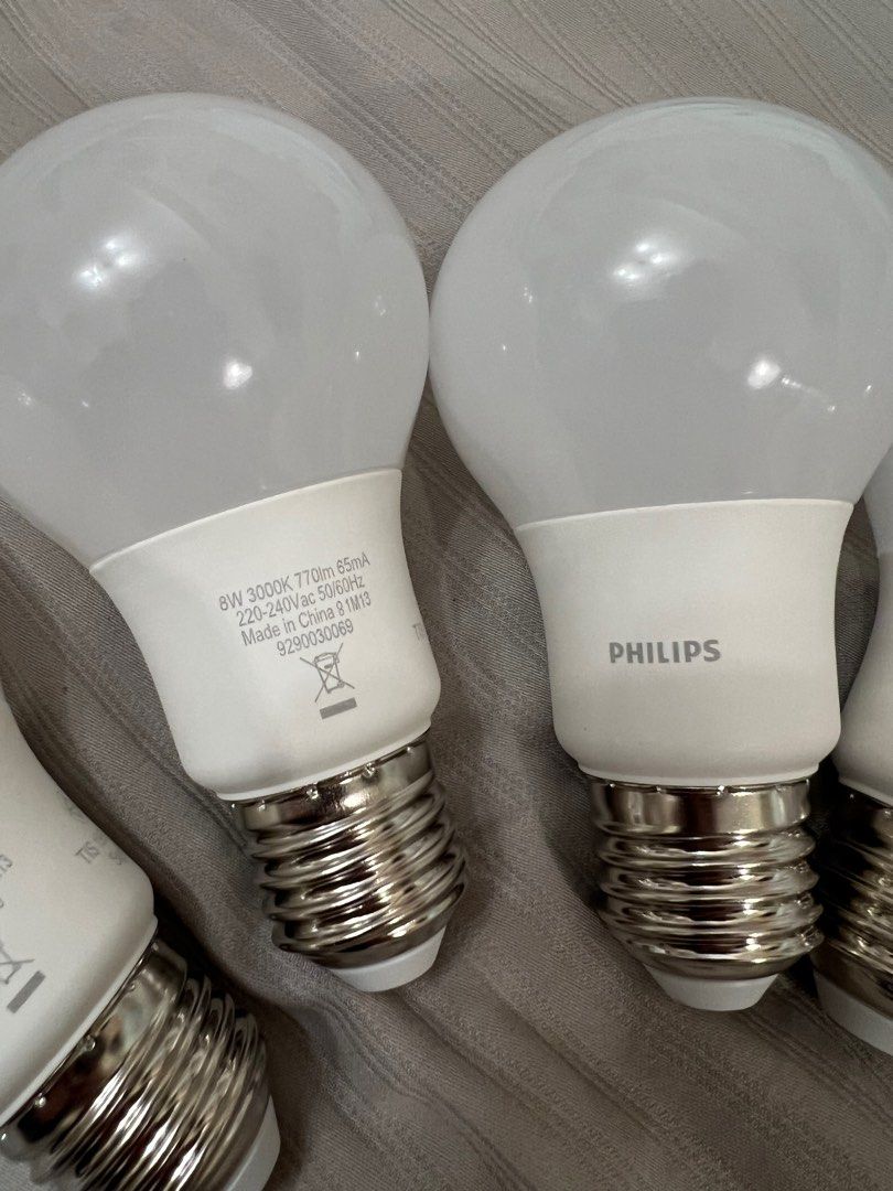 Philips LED Bulb E27 Base 8W Warm White (3000k), Furniture & Home ...