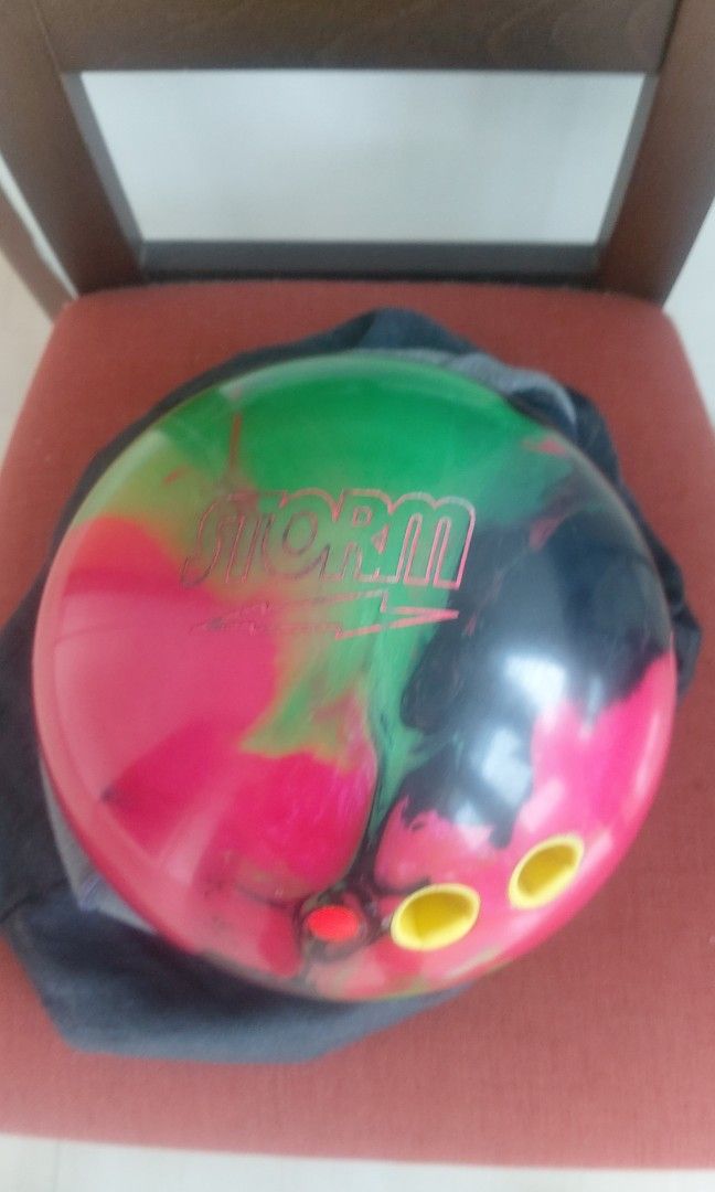 Roto Grip Gem 11.6 lbs, Storm Nova 12lbs, Sports Equipment, Sports ...