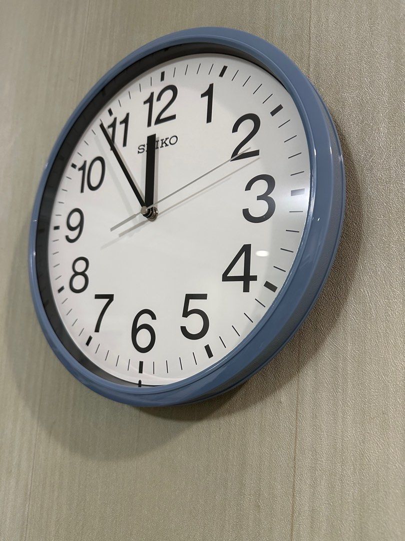 Seiko Wall Clock QXA756L, Furniture & Home Living, Home Decor, Clocks ...