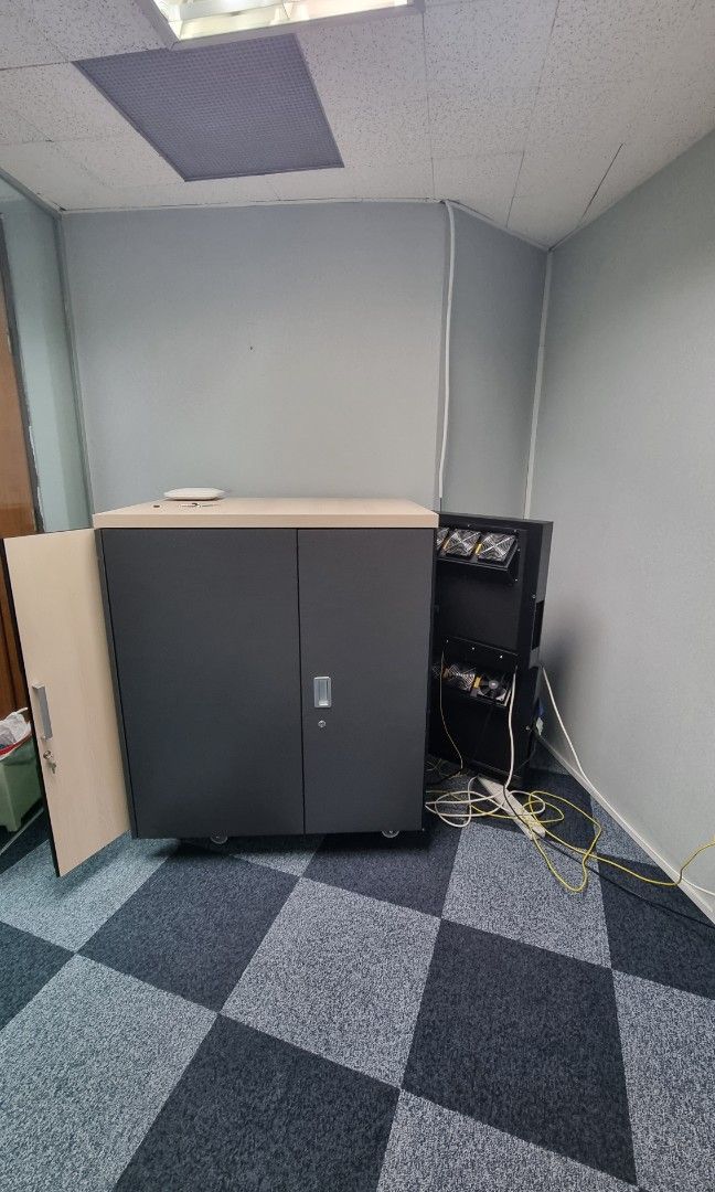 Servers rack cabinet on wheels, Computers & Tech, Office & Business ...