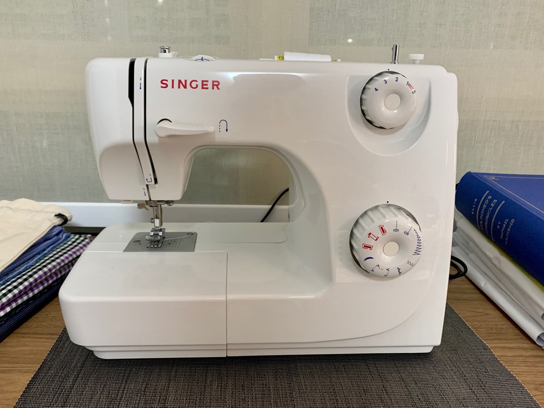 Singer Sewing Machine 8280, TV & Home Appliances, Other Home Appliances ...